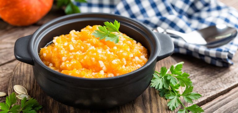 Traditional Food of UAE | Complete Guide To Emirati Cuisine