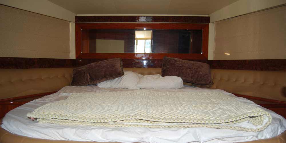 37 Feet Yacht | Perfect for Small Group Fishing | DayOutDubai.ae